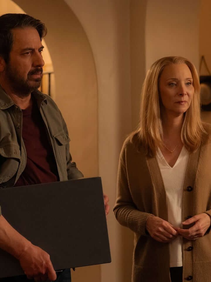 Ray Romano and Lisa Kudrow: A Surprise Reunion at Warner Bros. Studio Tour